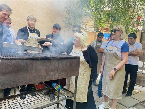 ՖՈՏՈ «Օրրանում տոնական էր «Սպիտակ Արջը ուտեստներ պատրաստեց