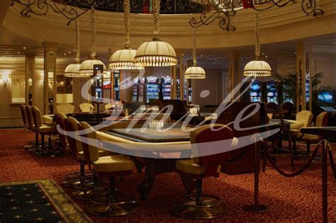 Оборудование для покера и казино компания Smile