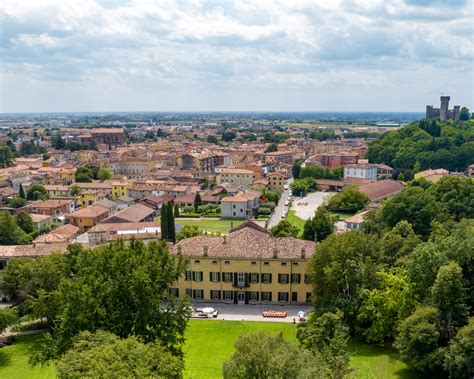 Prettiest Small Towns Venice And Verona Tuscany Now And More