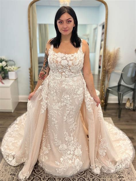 Straps Applique Mermaid Wedding Dresses With Detachable Skirt Yelure