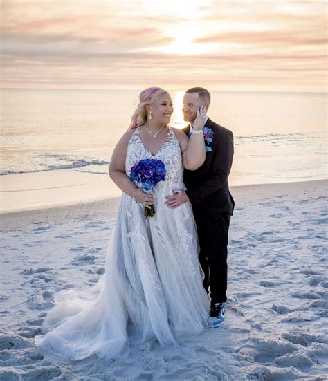 Mama June Reunites With All 4 Daughters For The First Time In Years At Her Beach Wedding To
