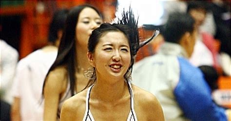 권투글러브를 끼고