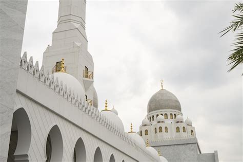 Premium Photo The Greatest Mosque On The Solo Central Java Mesjid Sheikh Zayed