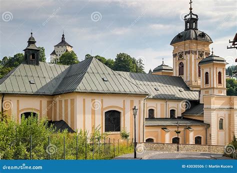 Igreja De St Mary Cidade Histórica Eslováquia Da Mineração De Banska