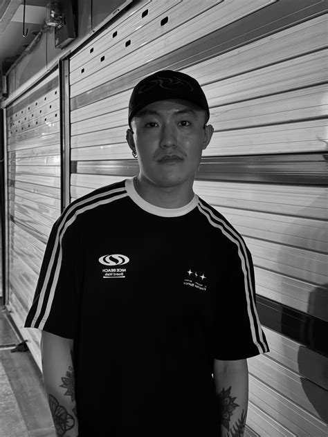 想了一下 每天待在傳產的行業裡 為了工作一直都感到很焦慮 身體疲憊程度沒有減少 也不知道健康有沒有出現狀況 且上班環境也不是大家所想的很美好