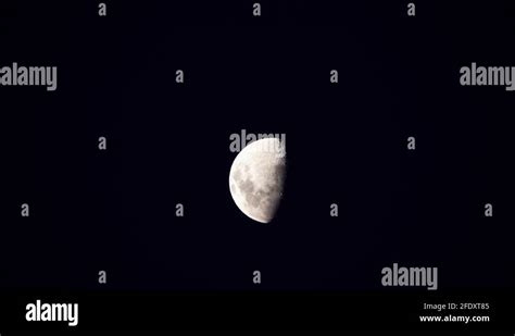 Sydney Moon Stock Videos And Footage Hd And 4k Video Clips Alamy