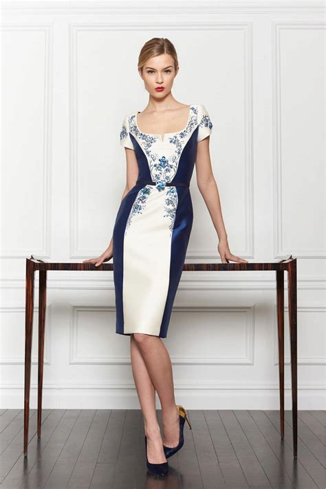 Платье двухцветное со вставками по покам | Style, Beautiful dresses ...