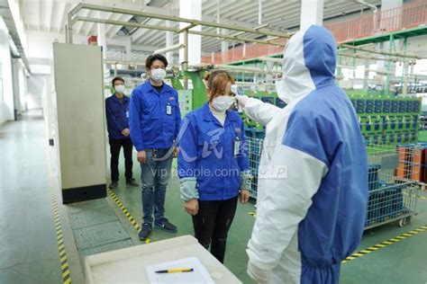 浙江湖州：防疫网格员 入企保安全 人民图片网