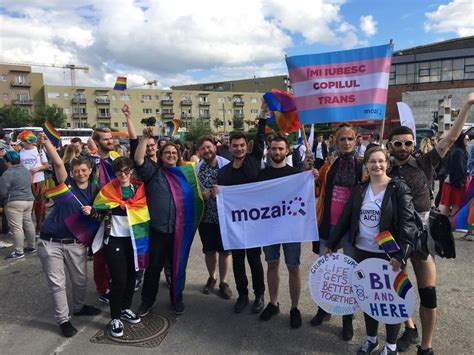 Ziua De Cluj A început Cluj Pride Sute De Persoane împreună Pentru