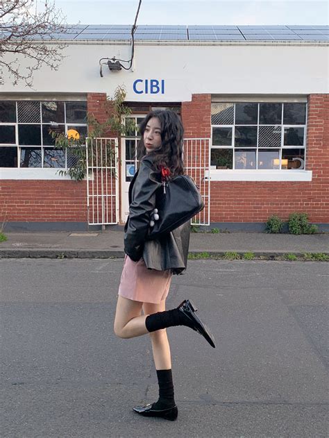 트렌디어패럴 Made 델로 코듀로이 핀턱 하프 팬츠