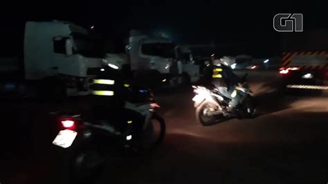 Vídeo Prf E Pm Fiscalizam Rodovias Do Brasil Durante Operação De
