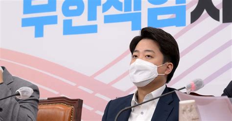 장제원 “대통령 돕는 정당 맞나”이준석 “드디어 직접 쏘나” 조선비즈