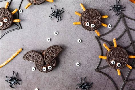 Easy Oreo Cookie Spiders And Bats To Make Your Halloween Party Extra Sweet