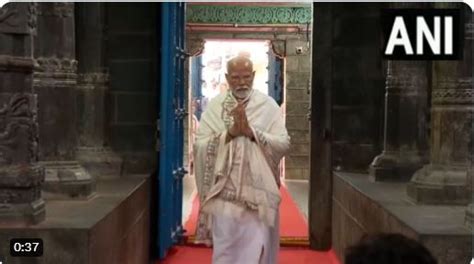 पीएम मोदी ने कन्याकुमारी में भगवती अम्मन मंदिर में प्रार्थना की