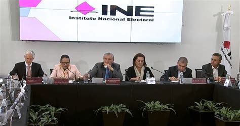 Adán Augusto Reconoció El Buen Trabajo Con Lorenzo Córdova Y El Ine