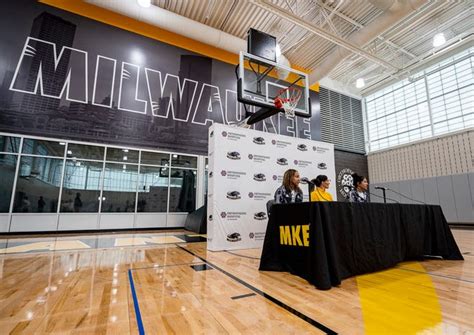 Uw Milwaukee Panthers Basketball Media Day And The New Ohow Center