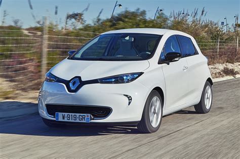 Renault Zoe Signature Nav R90 Z.E. 40 (2017) review