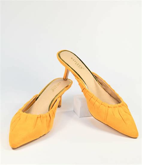 Yellow Wedding Shoes For A Sunshine Y Day Updated For 2022 • Offbeat