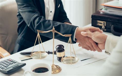 Top 5 Reasons To Hire A Personal Injury Lawyer For Your Injury Claim