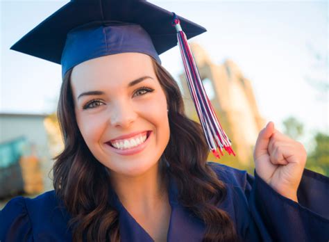 Four Important Things To Consider When Choosing A College Link For