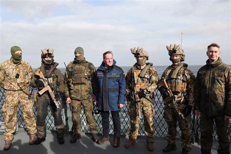 So krass war der Einstand für Boris Pistorius bei der Marine U Boot Eurofighter Spezialkräfte