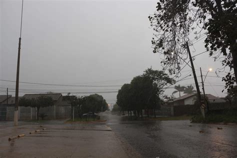 Frente Fria Chega Com Vento Chuva E Trovoadas Na Região Sul De Ms