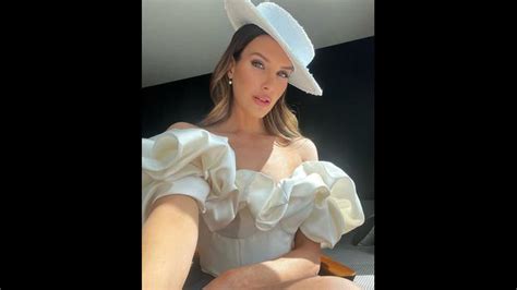 Stars Last Laugh After Wardrobe Malfunction Daily Telegraph