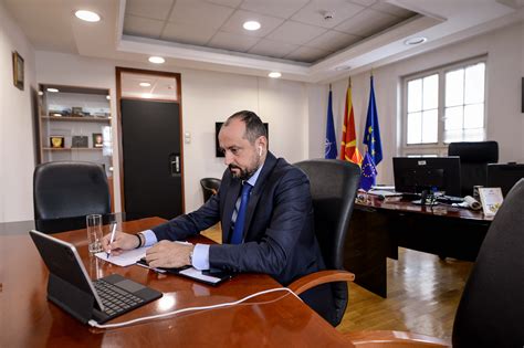 Вицепремиерот Битиќи на консултативна средба со граѓански организации за секторски политики за