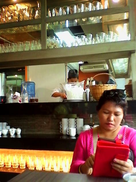 Must Be That Girl Ullis Ayala Center Cebu