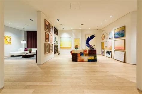 화이트and우드톤 모던한 35평 아트 갤러리 인테리어 강남구 신사동