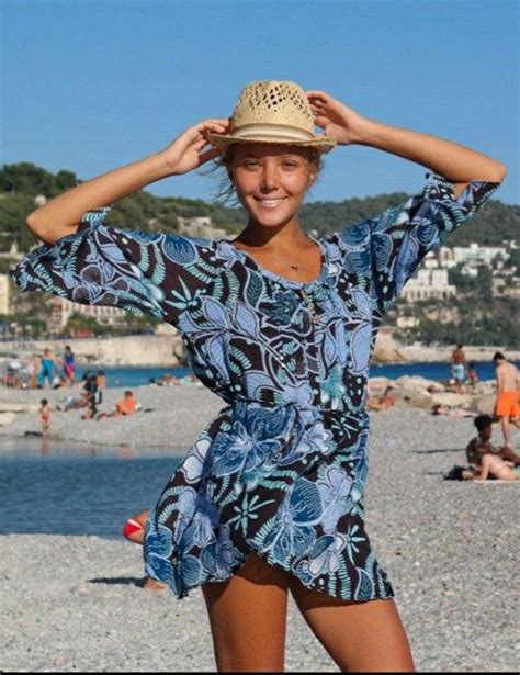 Katya Clover Mundo Hermosa