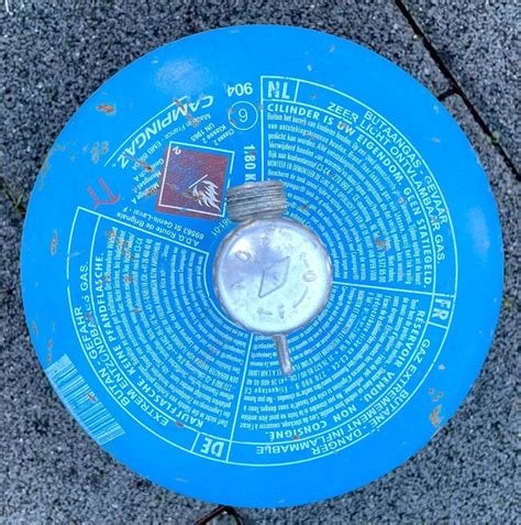 Gasflasche R904 1 8kg 4 Liter Mit Eckventil Kaufen Auf Ricardo