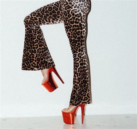Online Heels Pole Dancing Course For Beginners Indi Pole Dance