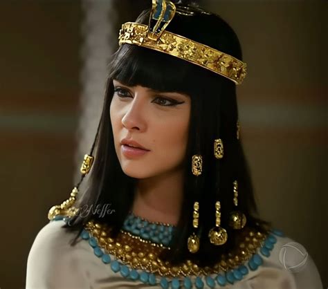 Pin De Shirley Luna Em Cleopatria Moda Egípcia Mulheres Egípcias