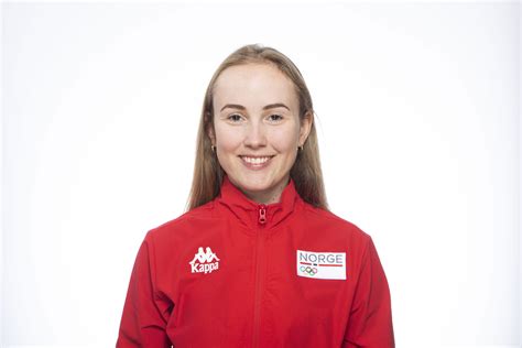 Sykling Ingvild Gåskjenn Rett Utenfor Pallen I Vueltaen