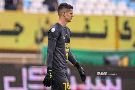 پیام نیازمند در غم از دست دادن پدرش به سوگ نشست عکس ایمنا