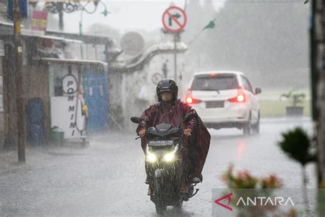 BMKG Ingatkan Potensi Hujan Lebat Beberapa Wilayah Di Indonesia ANTARA Sumbar