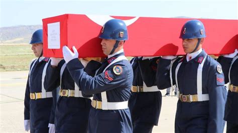 Şehit Aydın Ceylan Için Siirtte Tören Düzenlendi