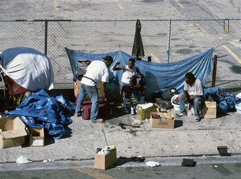 Калифорнија почна да се чисти Off