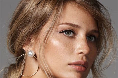 Everyday Makeup For Brown Eyes Blonde Hair Saubhaya Makeup