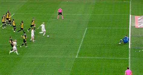 Mauro Icardi Quiso Imitar El Emblemático Penal De Messi Y Suárez Pero