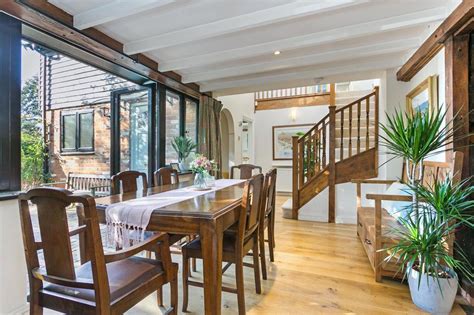 The Hamlet Gallowstree Common Bed Detached House