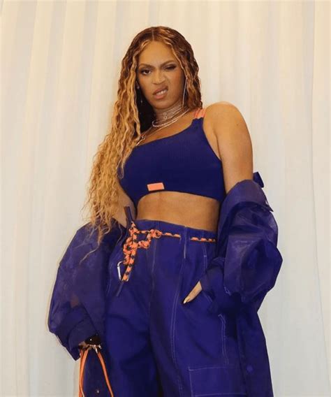 Beyoncé apresenta nova coleção da IVY PARK x Adidas e já queremos todas ...