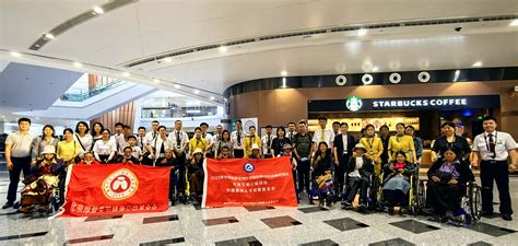 中国留学人才发展基金会理事长曹卫洲一行看望来京接受手术治疗的藏族同胞 中国留学人才发展基金会
