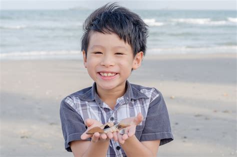 おにぎりがピクニック中鳥に食べられた近くにいた子どもの優しい行動にビックリ MOREDOOR