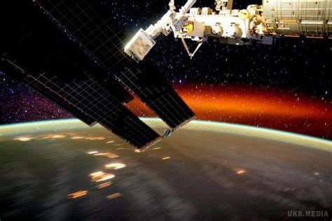 Незвичайна Земля з космосу астронавт Nasa опублікував яскраві фото