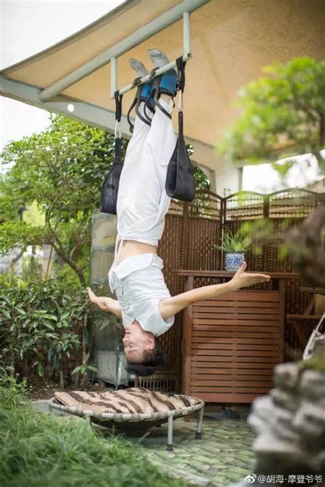 67岁大爷看起来像20多岁逆生长的秘诀惊呆众网友