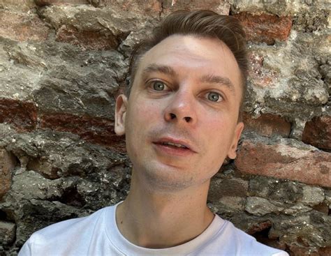 Минюст внёс в реестр иноагентов солиста Порнофильмов Владимира Котлярова