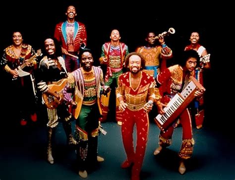 Хиты группы Earth Wind And Fire часть 1 история песен «shining Star 1975 «getaway 1976