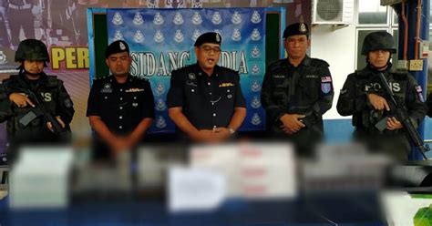 Pemandu Kelindan Lori Bawa Rokok Seludup Ditahan Harian Metro